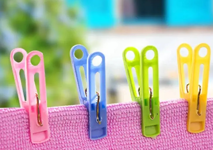 48 Pieces Plastic LAUNDRY PEGS - Cleaneat.NG